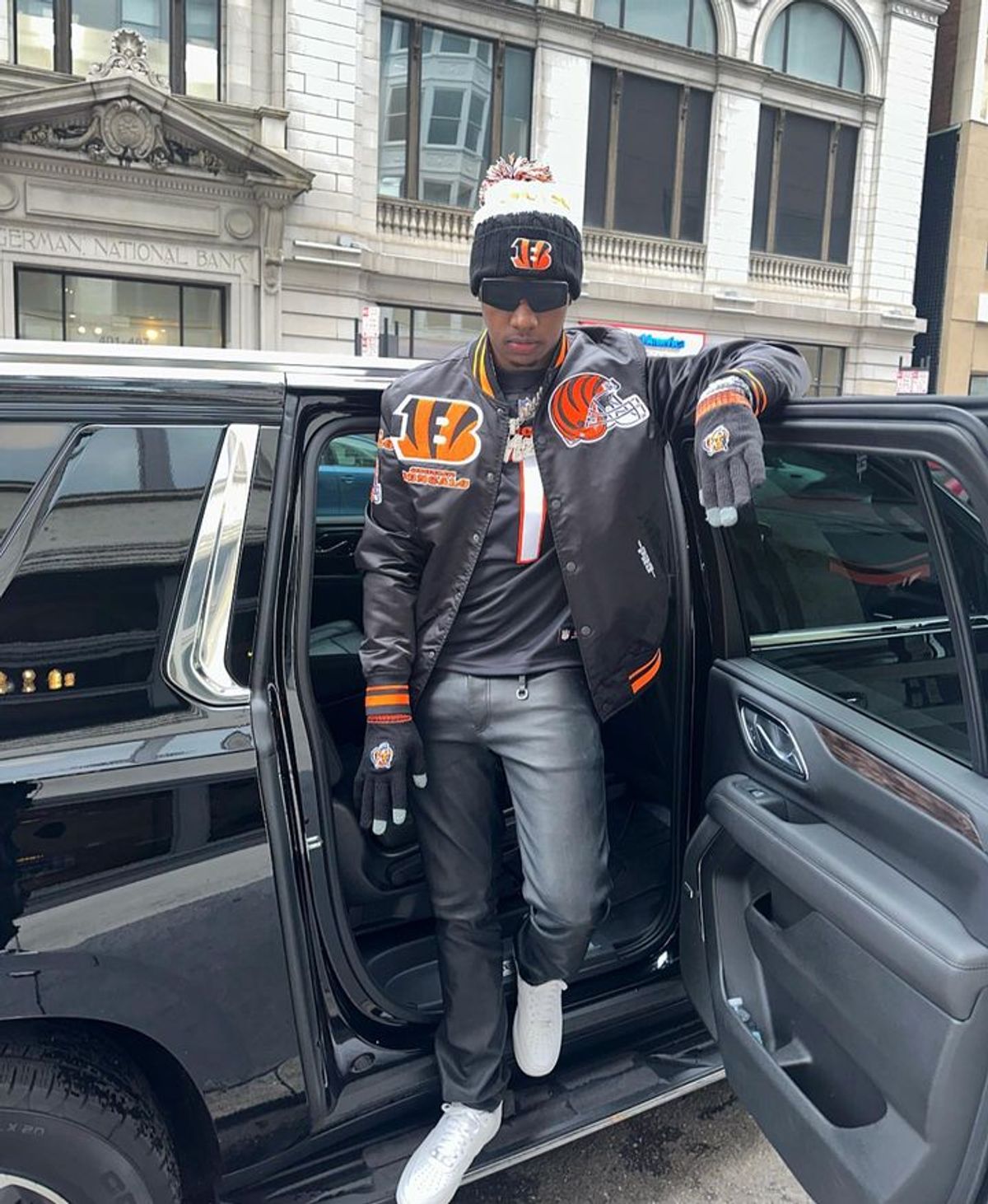 Rob49 Outfit from December 11, 2023 | WHAT’S ON THE STAR?