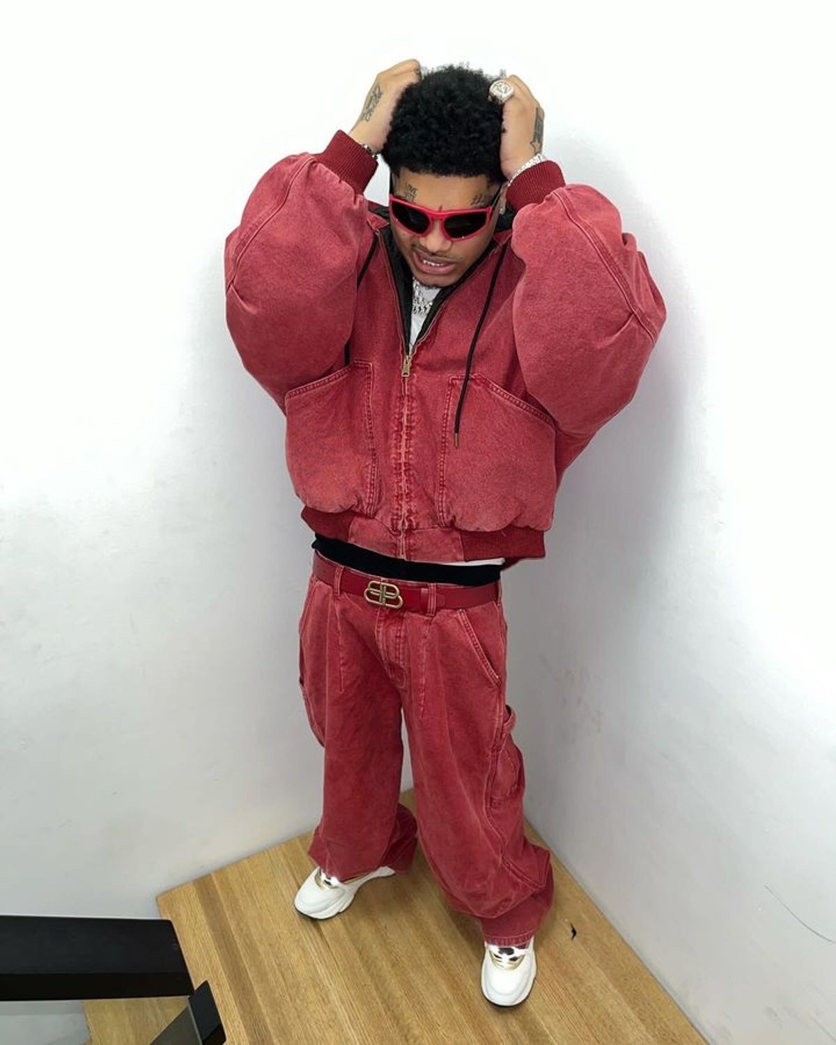 No Cap Outfit from December 24, 2023 | WHAT’S ON THE STAR?