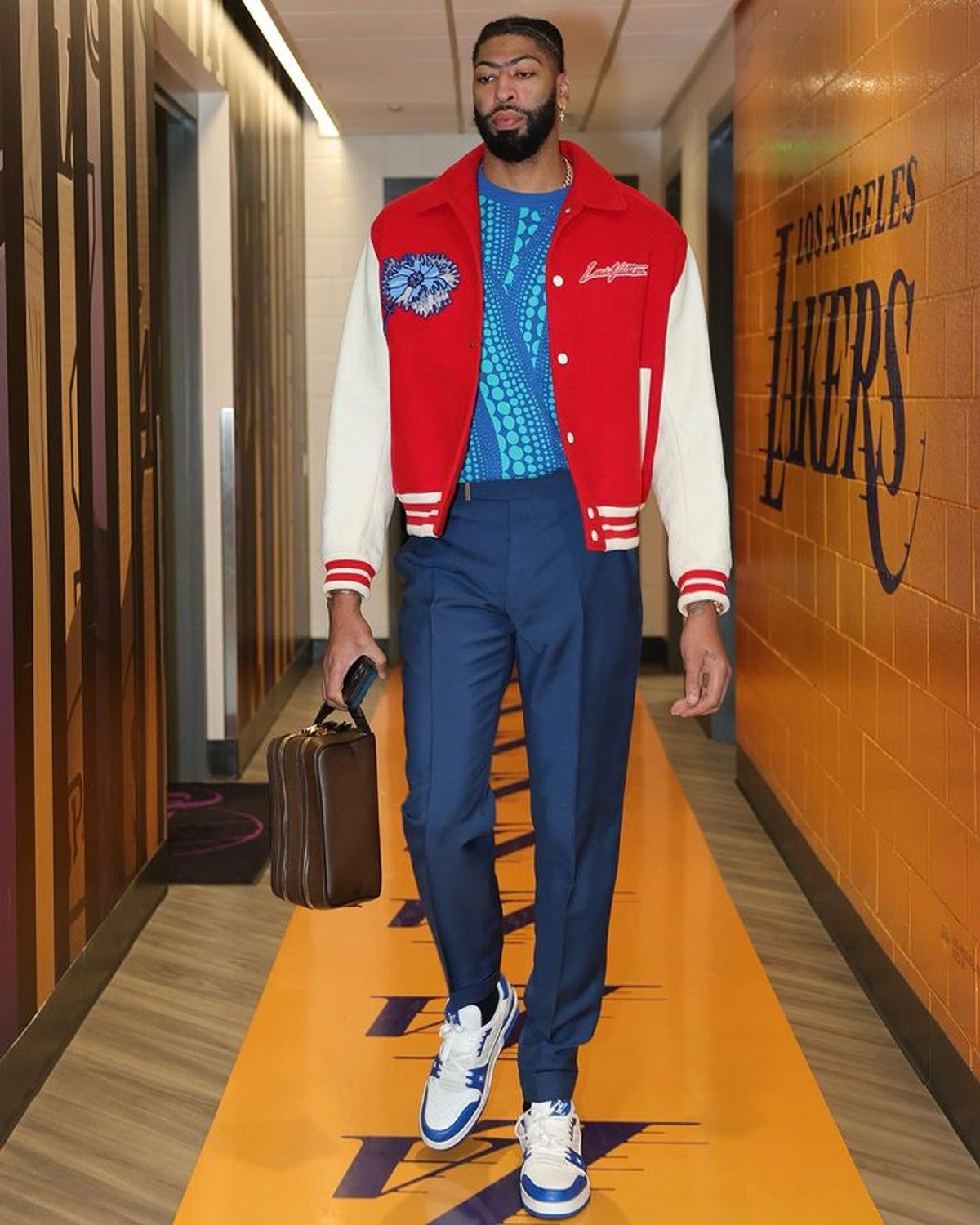 Anthony Davis Outfit from January 4, 2024 | WHAT’S ON THE STAR?