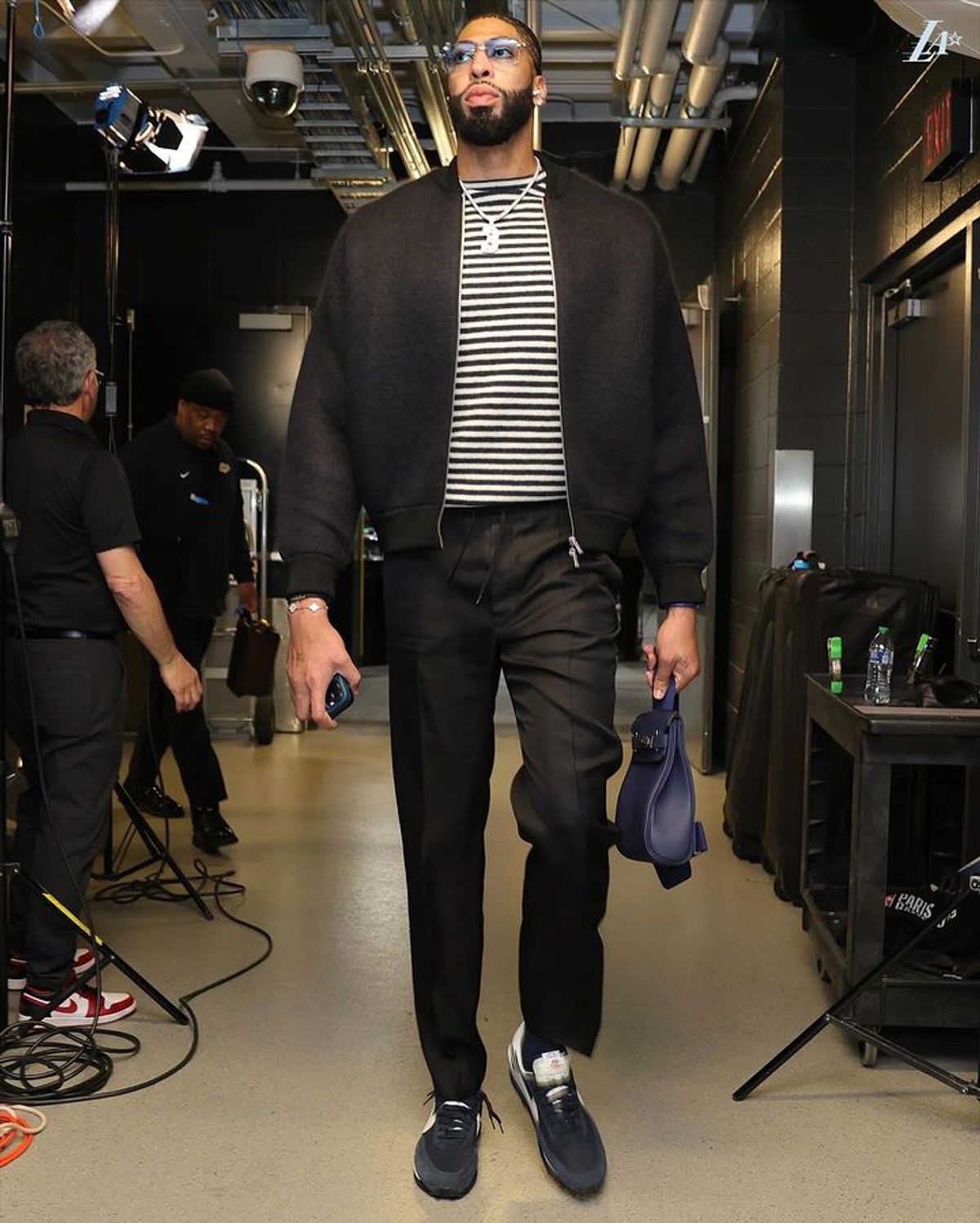 Anthony Davis Outfit from January 10, 2024 | WHAT’S ON THE STAR?