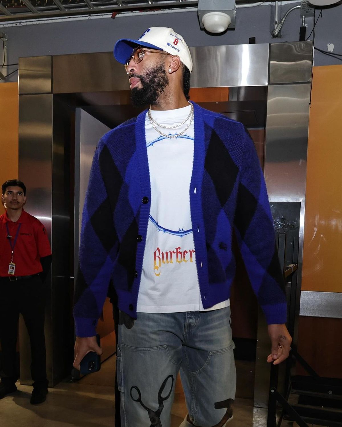 Anthony Davis Outfit from January 14, 2024 | WHAT’S ON THE STAR?
