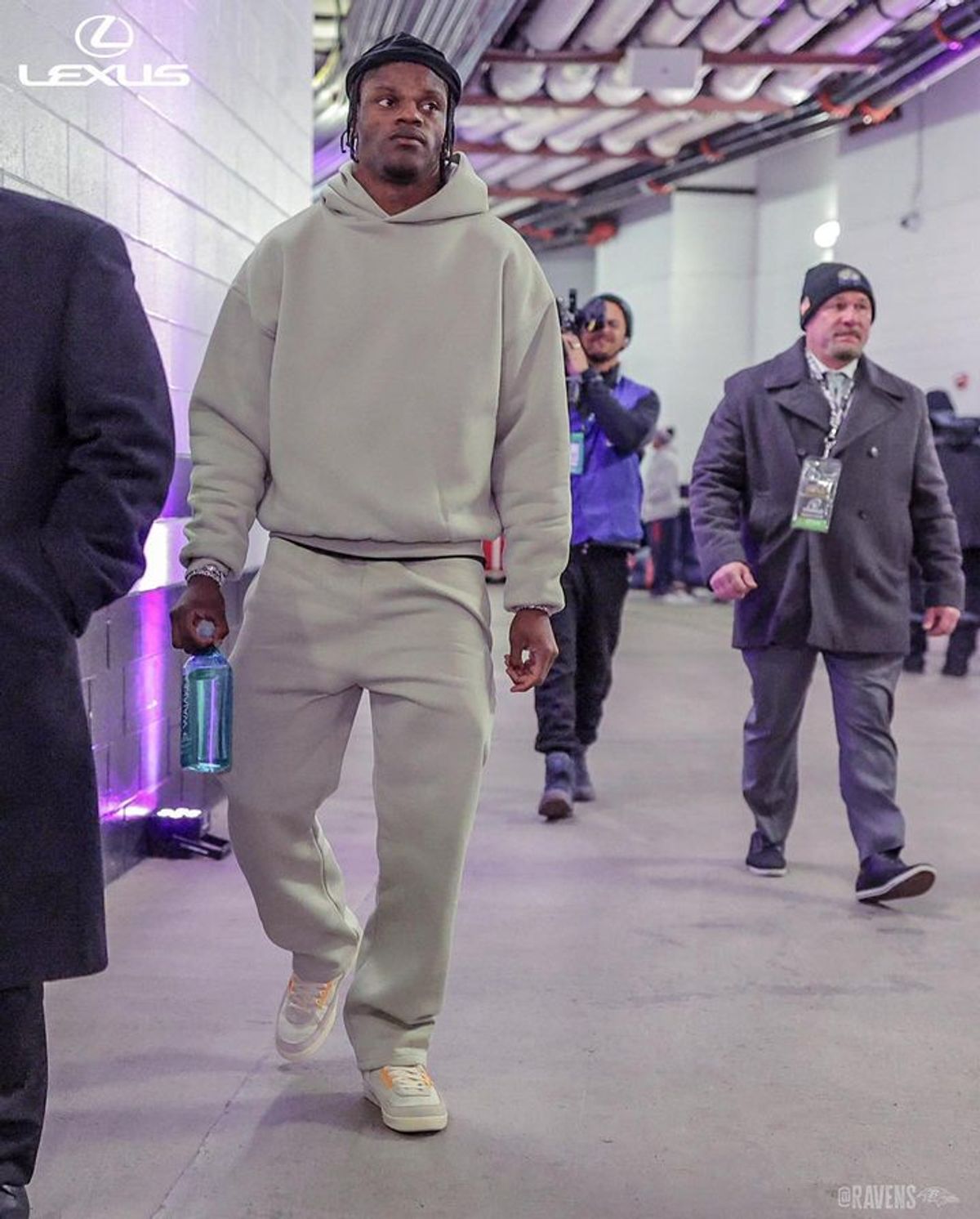 Lamar Jackson Outfit from January 22, 2024 | WHAT’S ON THE STAR?