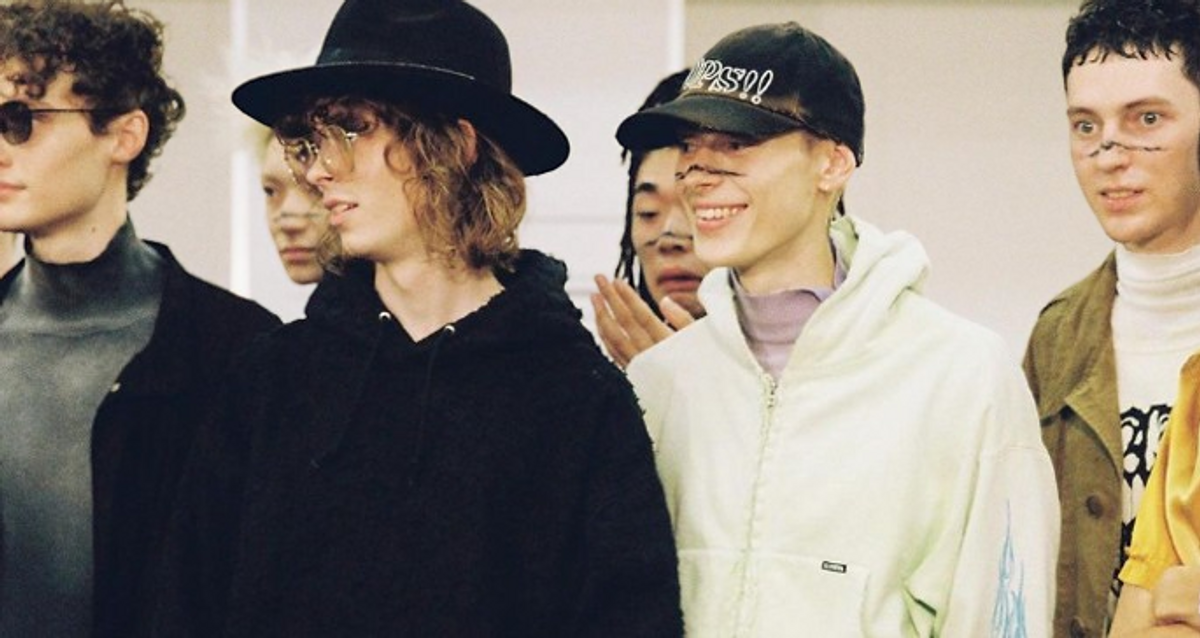 Kamiya: Clothing, Shoes & Accessories | WHAT’S ON THE STAR?