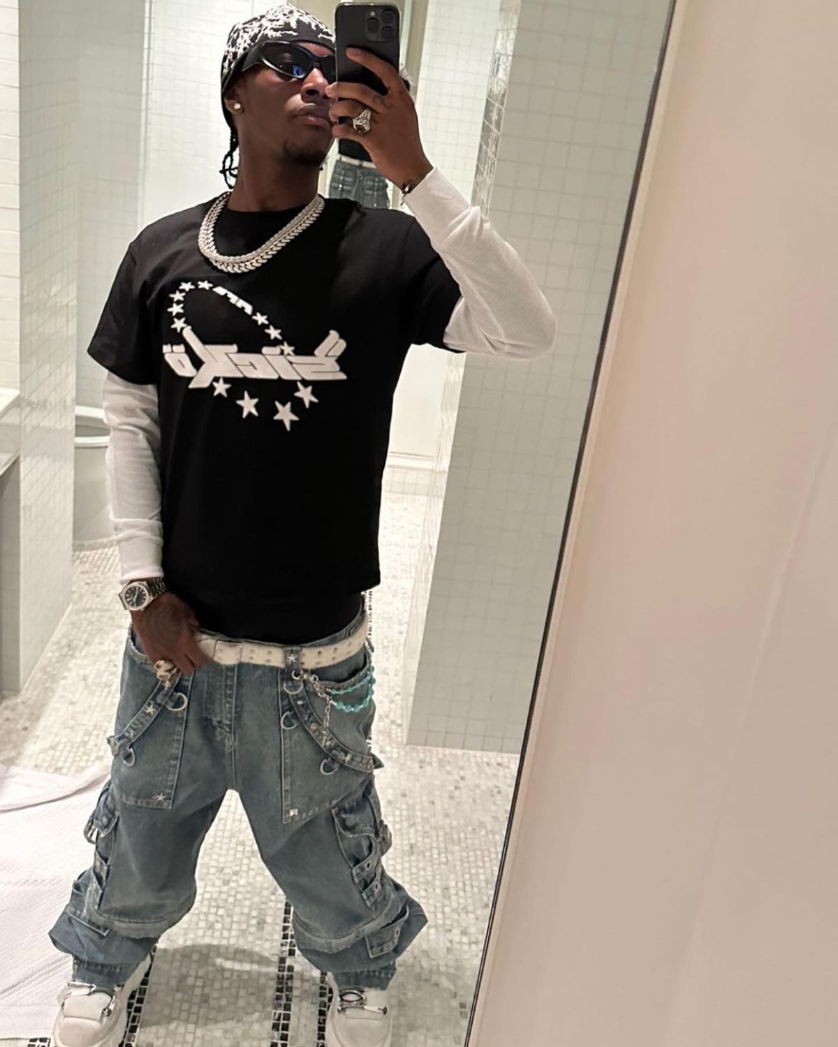 Bloody Osiris Outfit from January 26, 2024 | WHAT’S ON THE STAR?