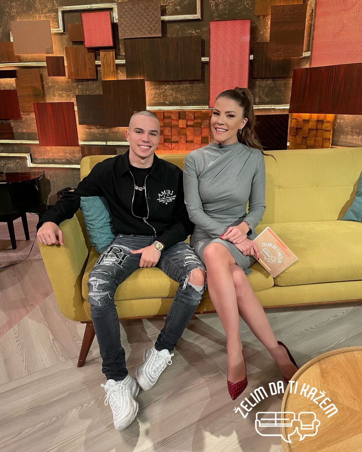 Voyage Outfit from February 4, 2024 | WHAT’S ON THE STAR?