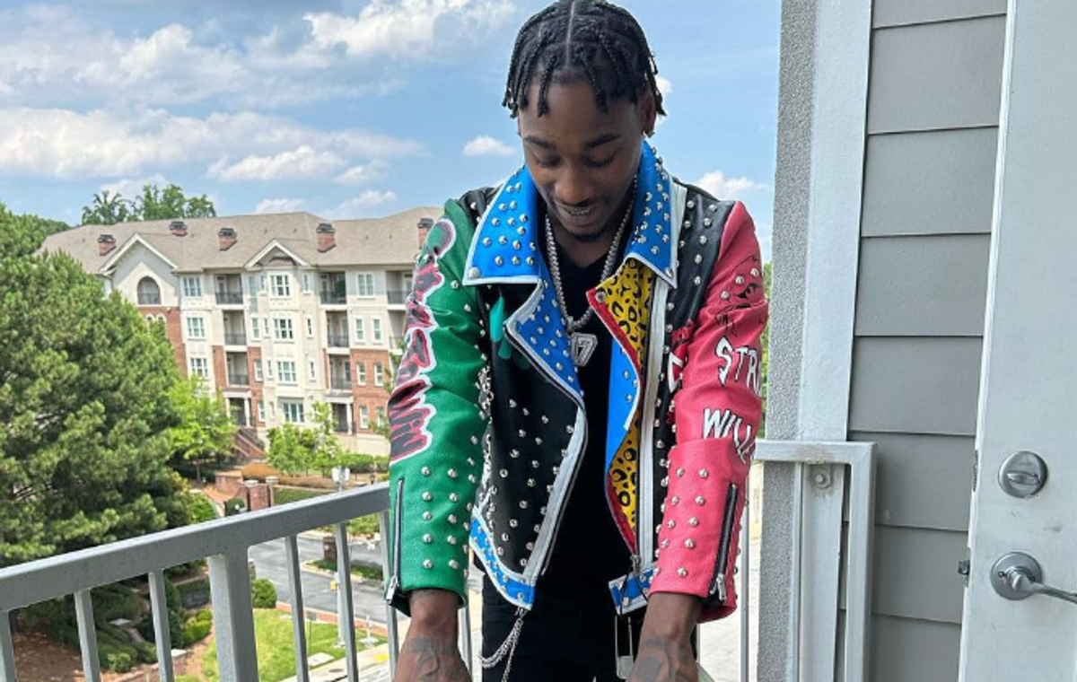 Mac Critter: Outfits, Clothes, Style and Fashion | WHAT’S ON THE STAR?