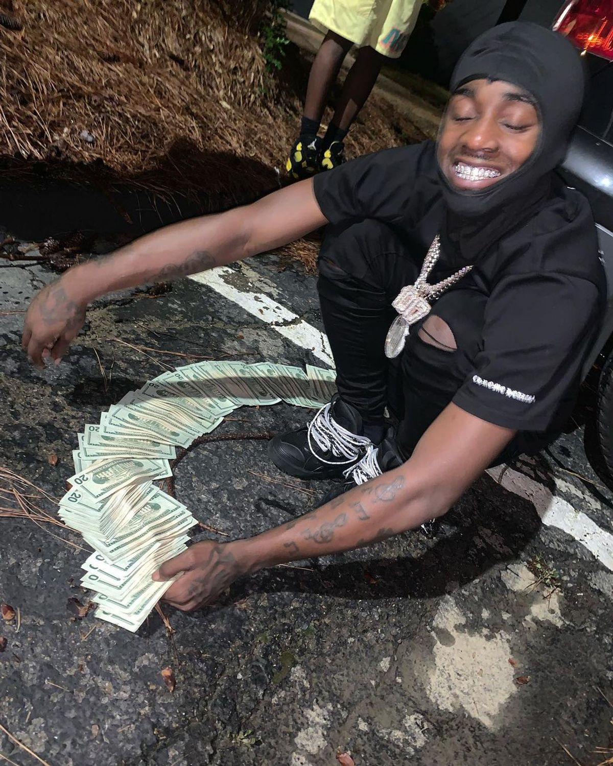 Mac Critter Outfit from June 18, 2023 | WHAT’S ON THE STAR?