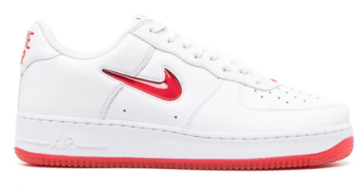 Nike White And Red Air Force 1 Retro Leather Sneakers | WHAT’S ON THE STAR?