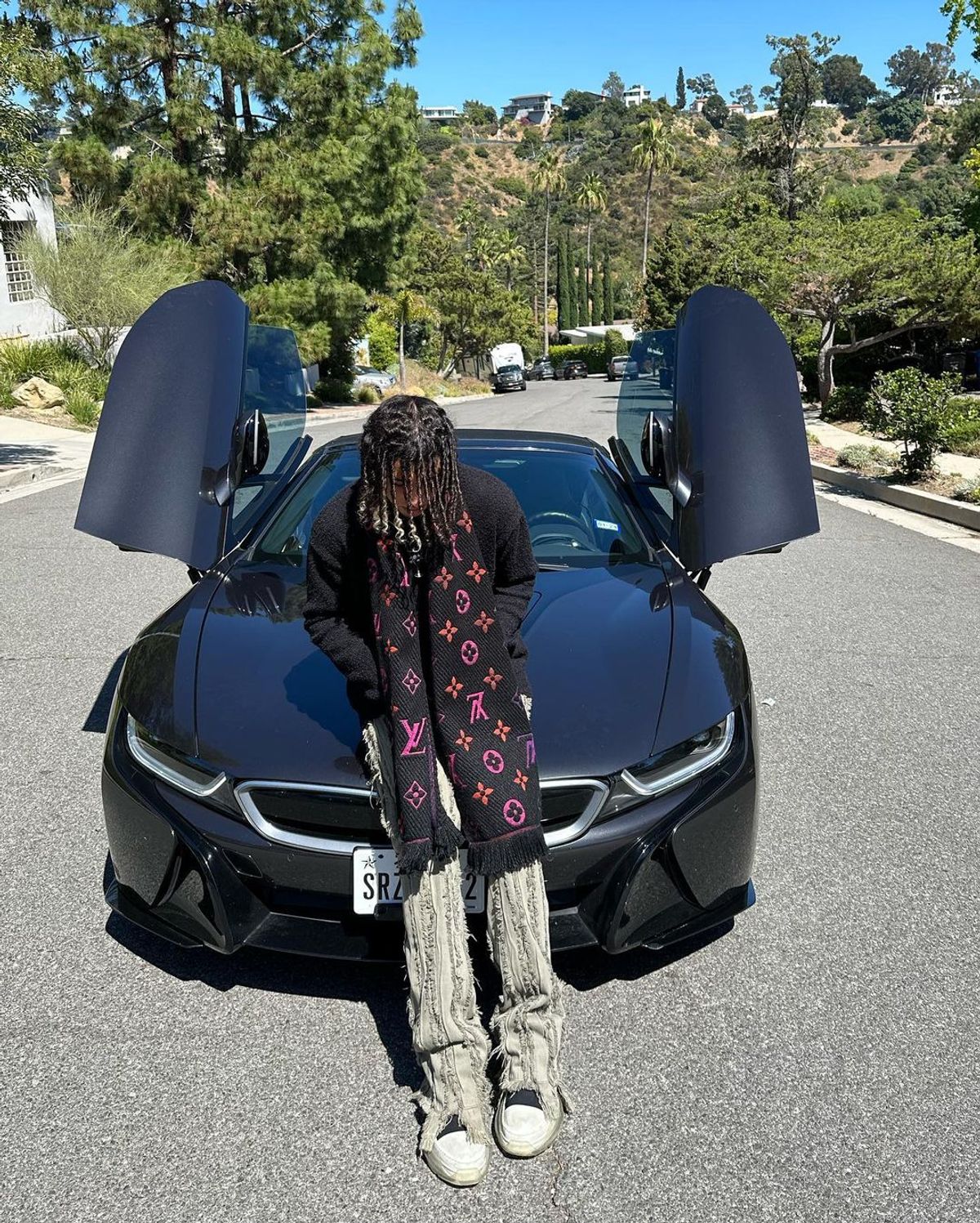 Luclover Outfit from March 6, 2023 | WHAT’S ON THE STAR?