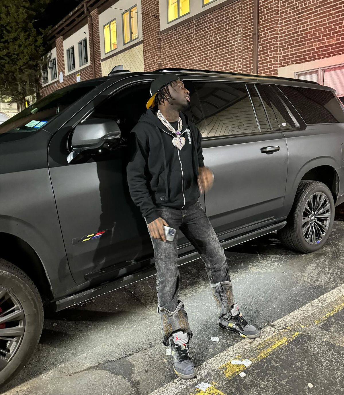 Sleepy Hallow Outfit from March 5, 2024 | WHAT’S ON THE STAR?