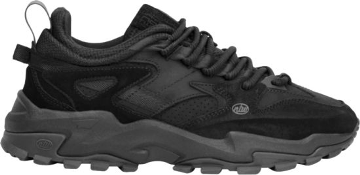 No Two Ways Lacuna Onyx Black Sneakers | WHAT’S ON THE STAR?