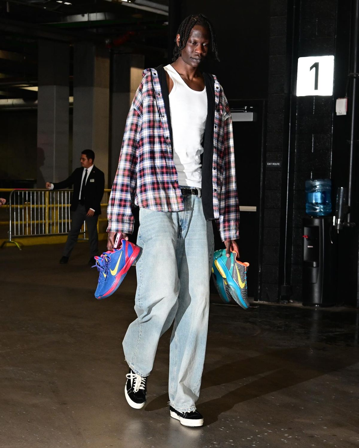 Bol Bol Outfit from March 15, 2024 | WHAT’S ON THE STAR?