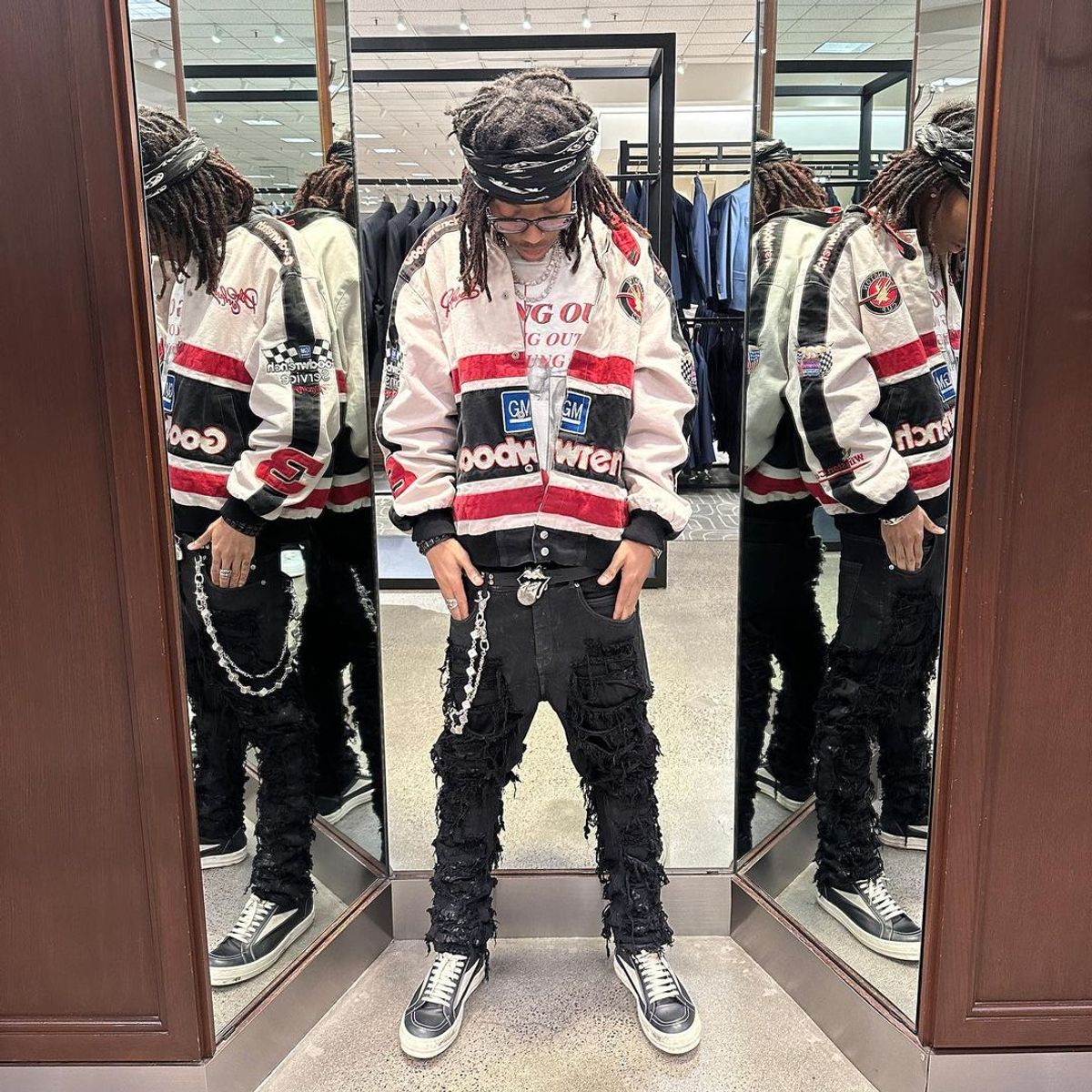 Lil Tecca Outfit from March 21, 2024 | WHAT’S ON THE STAR?