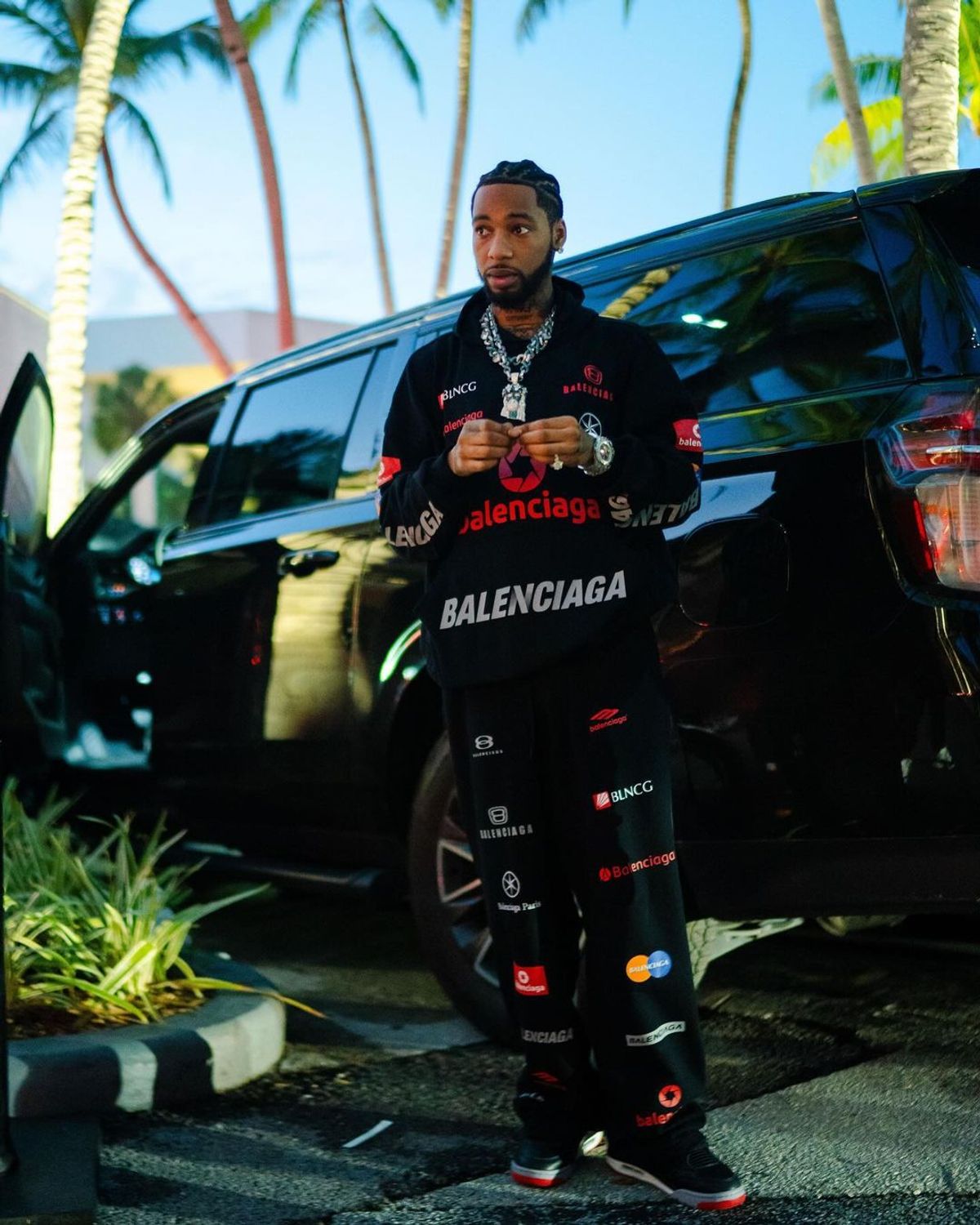 Key Glock Outfit from March 27, 2024 | WHAT’S ON THE STAR?