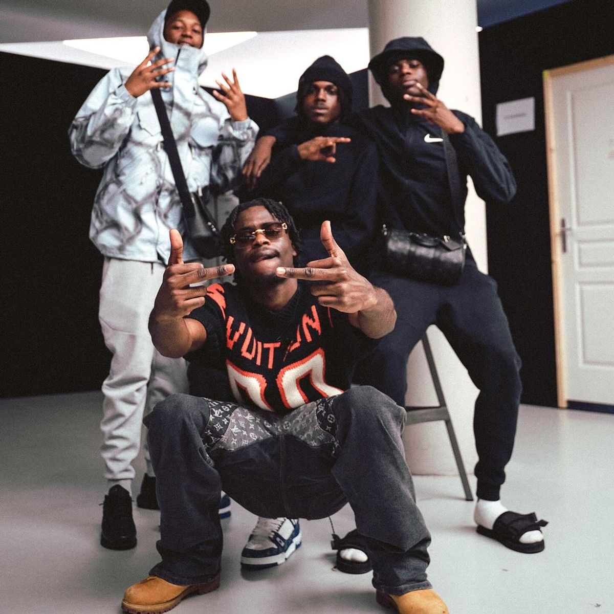 Rsko Outfit from March 26, 2024 | WHAT’S ON THE STAR?