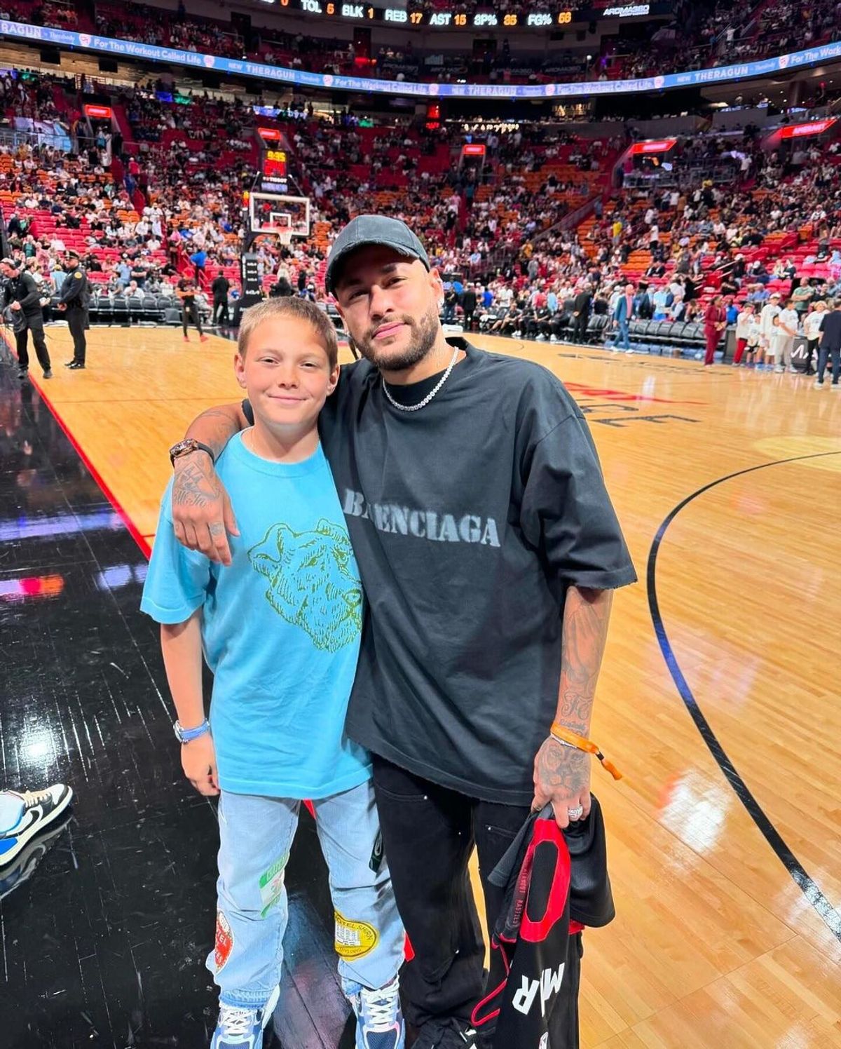 Neymar Outfit from March 28, 2024 | WHAT’S ON THE STAR?