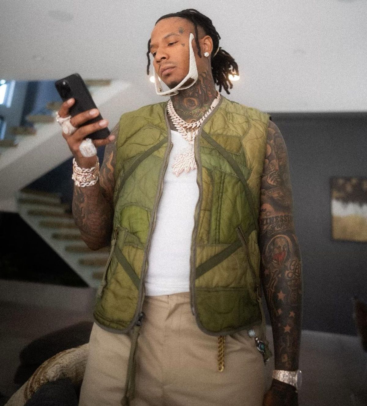 Moneybagg Yo Outfit from March 31, 2024 | WHAT’S ON THE STAR?