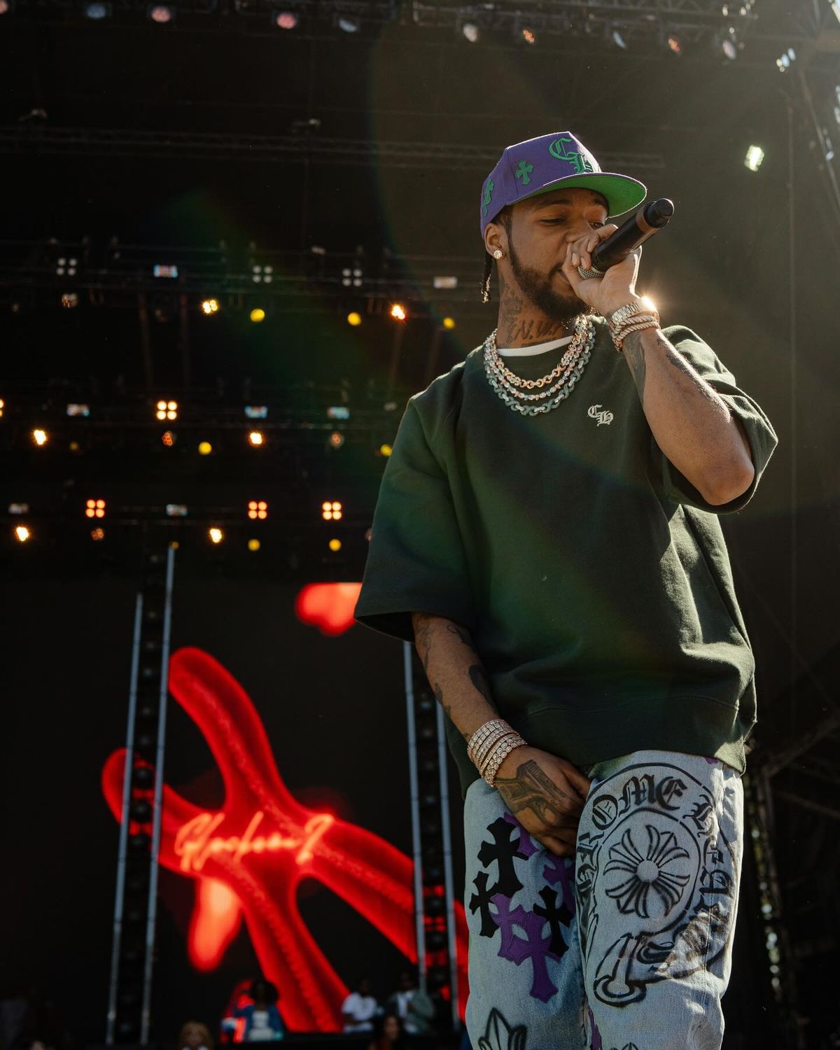 Key Glock Outfit from April 9, 2024 | WHAT’S ON THE STAR?