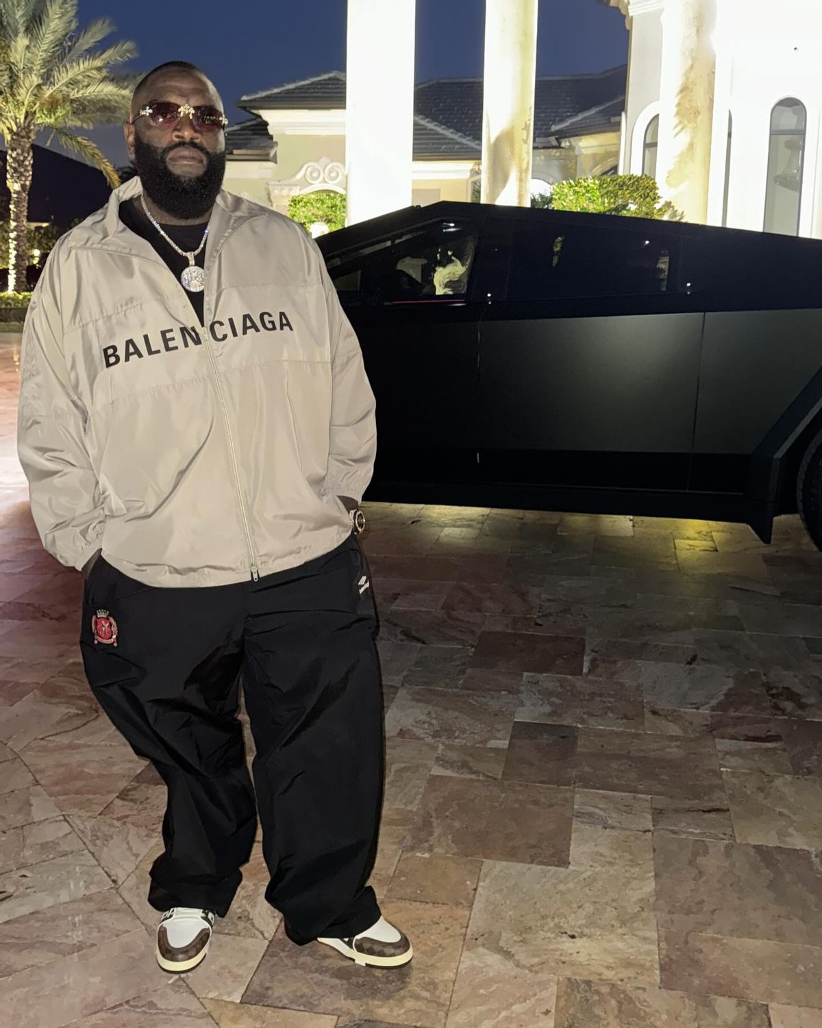 Rick Ross Outfit from April 30, 2024 | WHAT’S ON THE STAR?