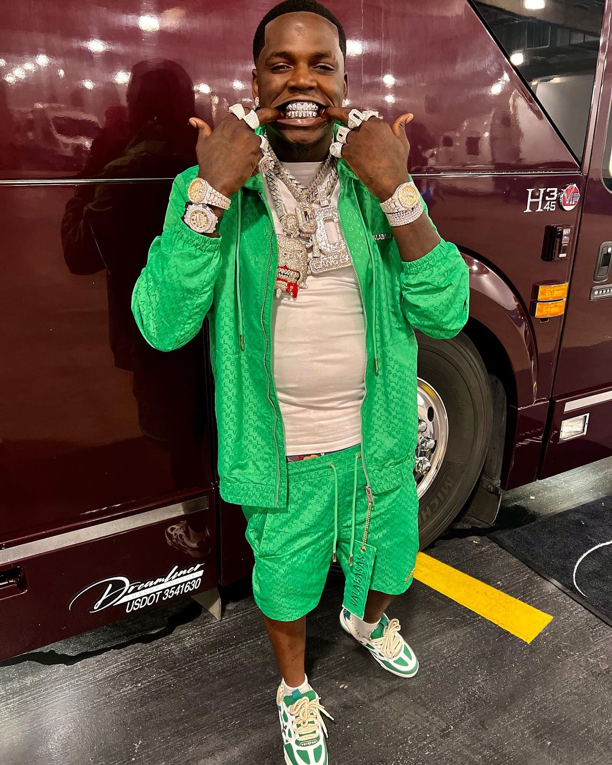 Big Boogie Outfit from May 31, 2024 | WHAT’S ON THE STAR?