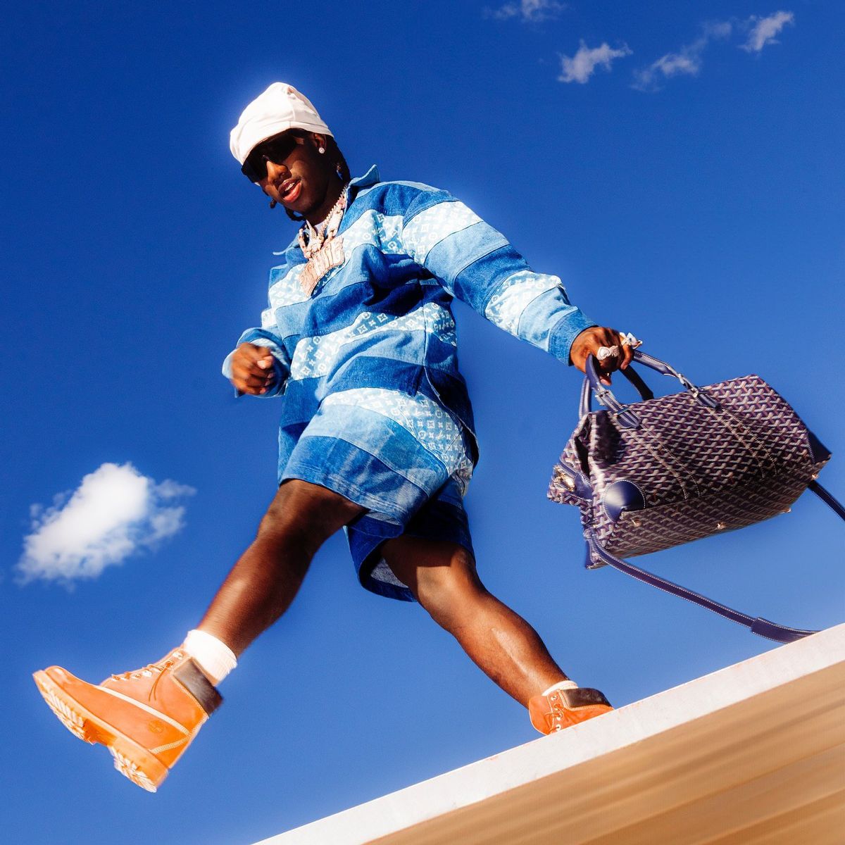 2Rare Outfit from June 10, 2024 | WHAT’S ON THE STAR?