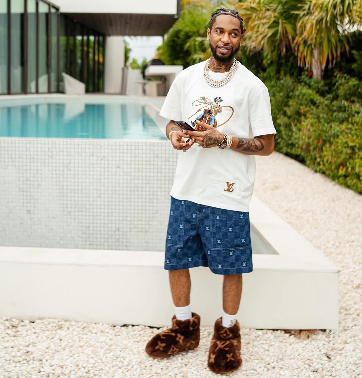 Key Glock Outfit from August 8, 2024 | WHAT’S ON THE STAR?