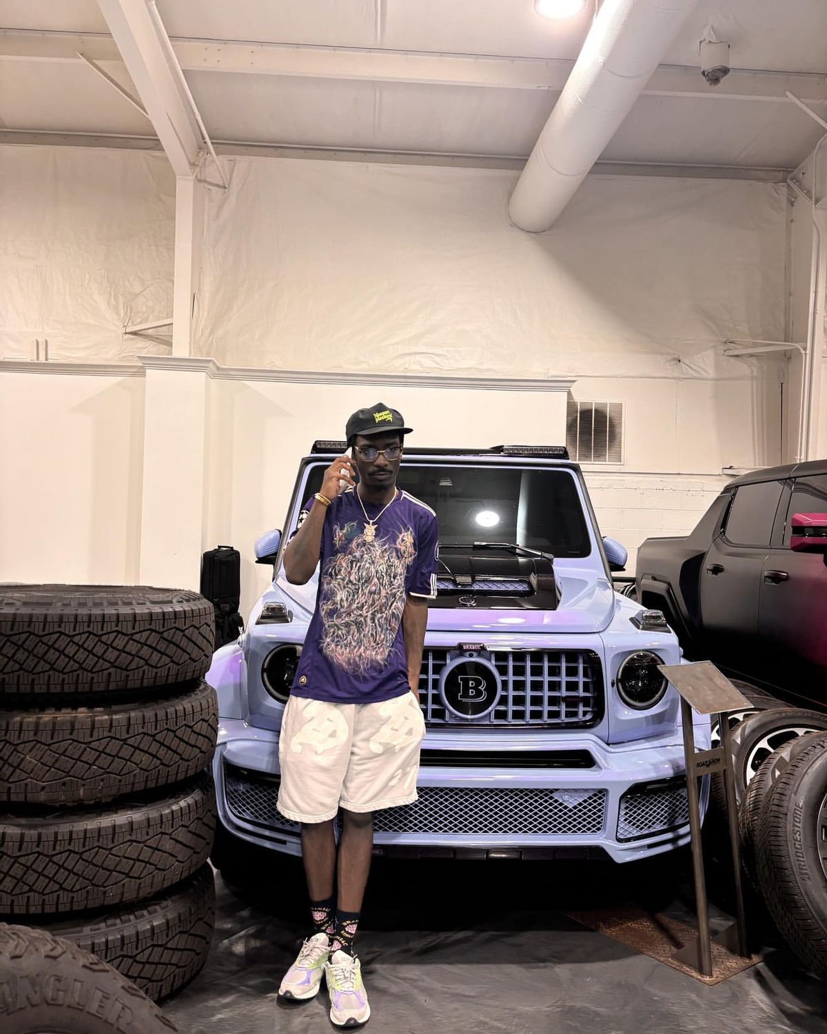 Bruce Ray Outfit from August 9, 2024 | WHAT’S ON THE STAR?