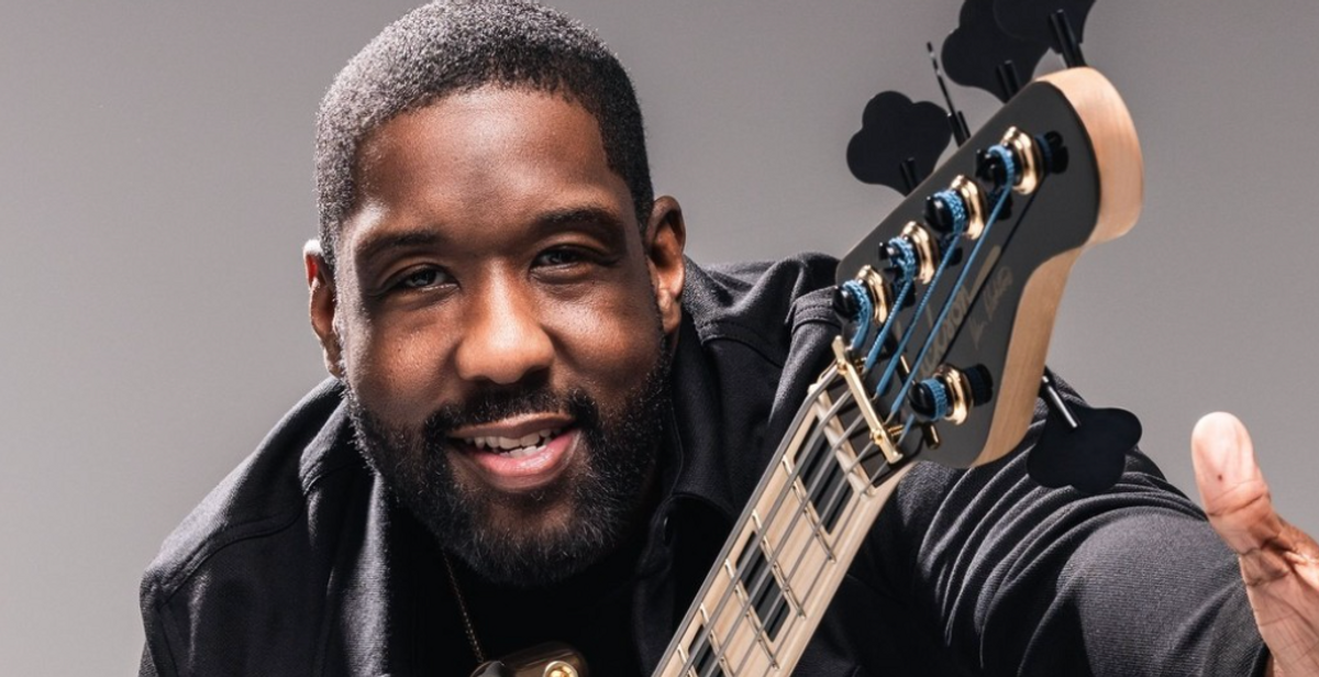 Jackson Guitars: Clothing, Shoes & Accessories | WHAT’S ON THE STAR?