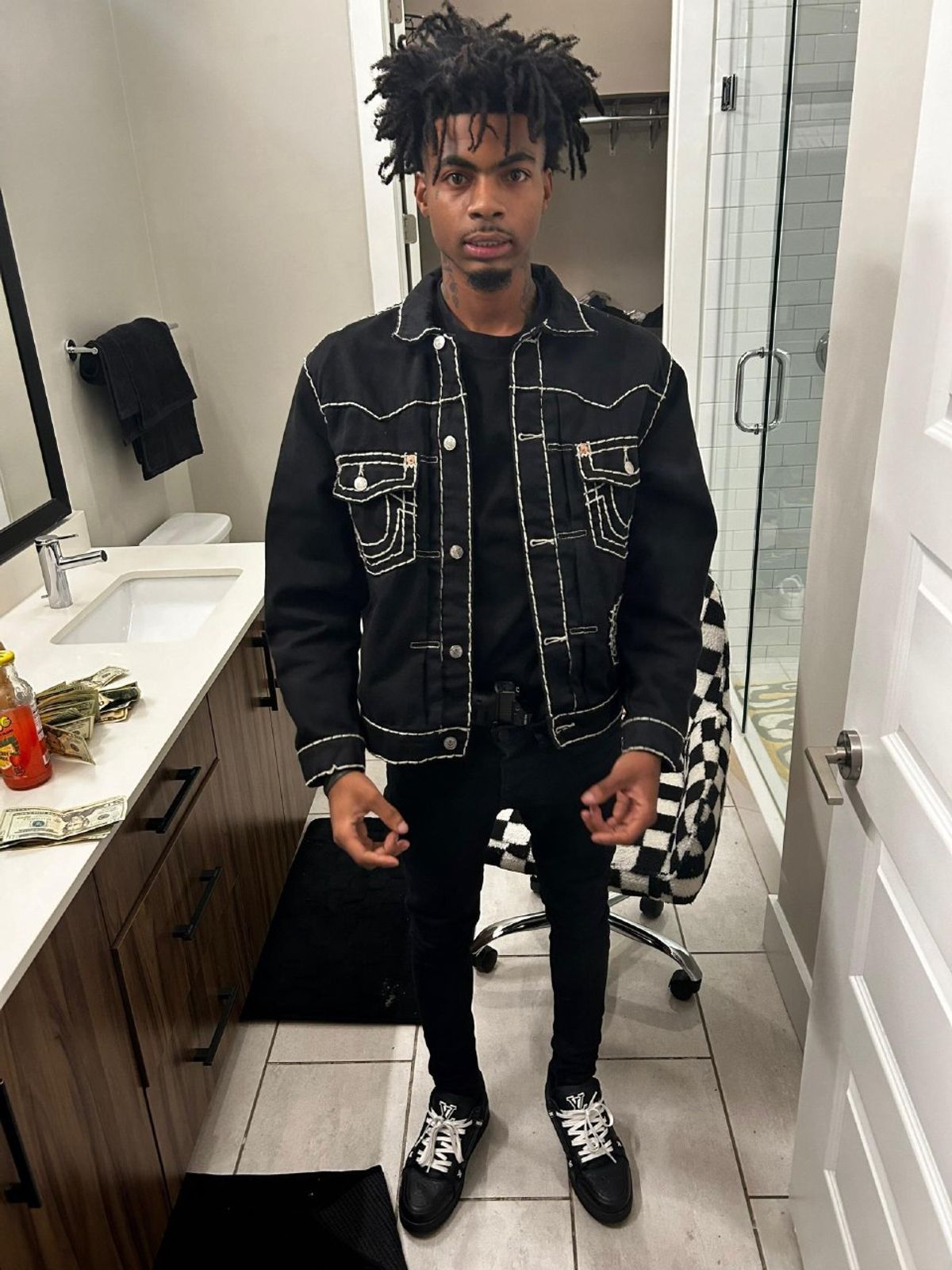 Lazer Dim 700 Outfit from September 9, 2024 | WHAT’S ON THE STAR?