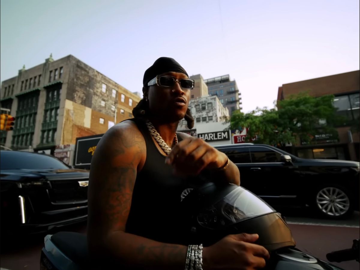 Future Outfits in "Too Fast" Video | WHAT’S ON THE STAR?