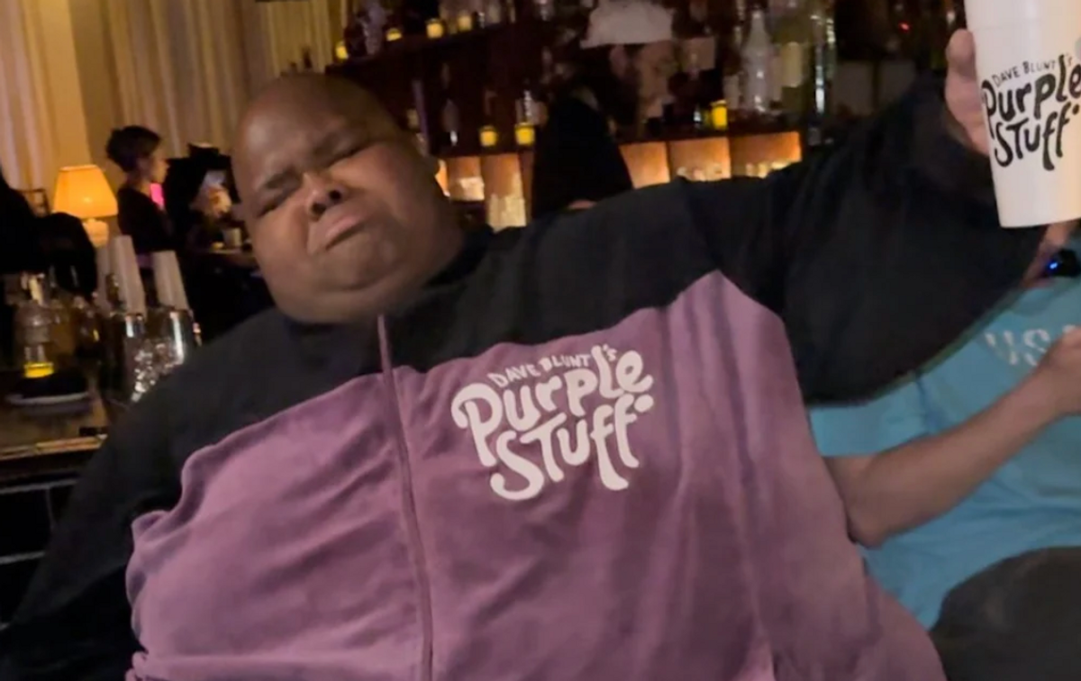 Dave Blunts Merch: Clothing, Shoes & Accessories | WHAT’S ON THE STAR?