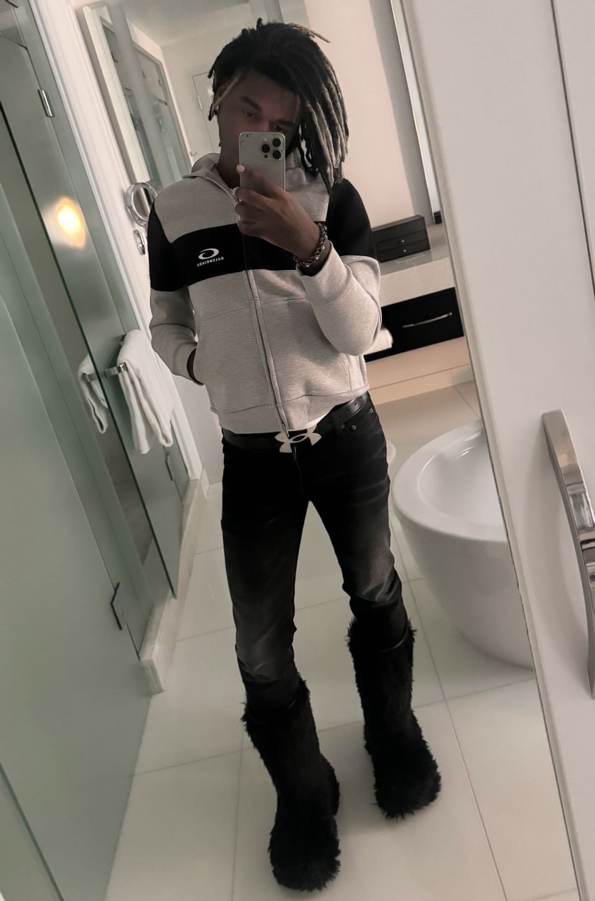 Ken Carson Outfit from November 20, 2024 | WHAT’S ON THE STAR?