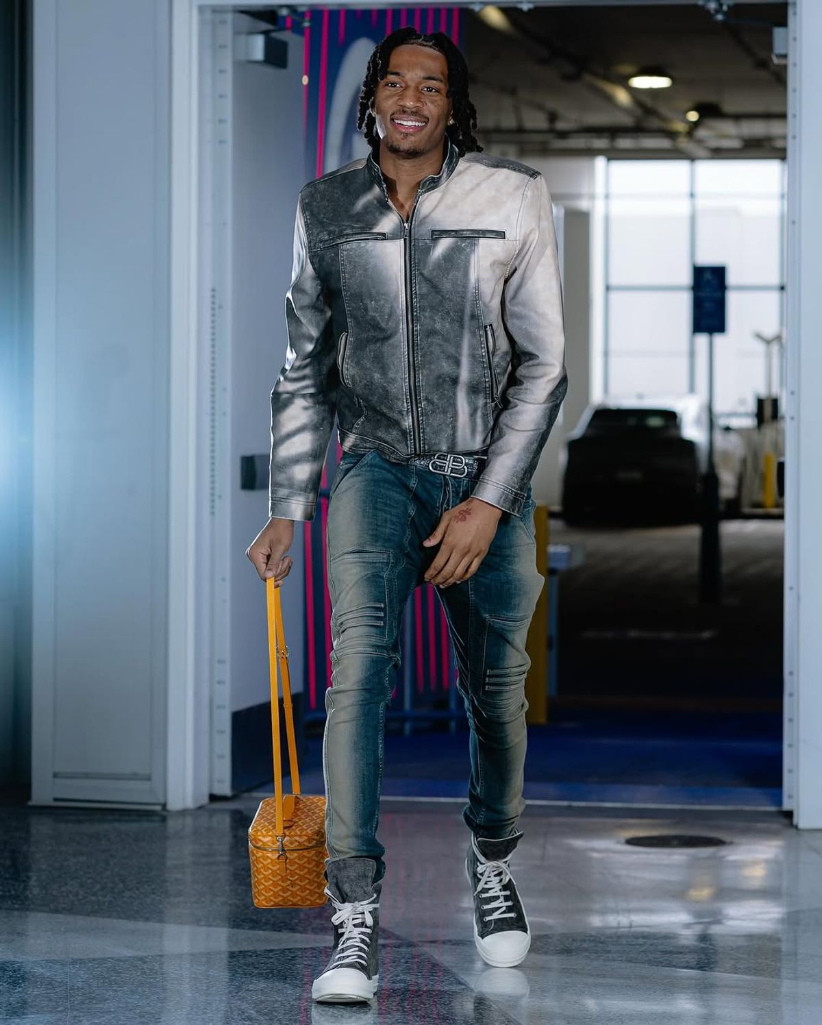 Bones Hyland Outfit from January 24, 2025 | WHAT’S ON THE STAR?