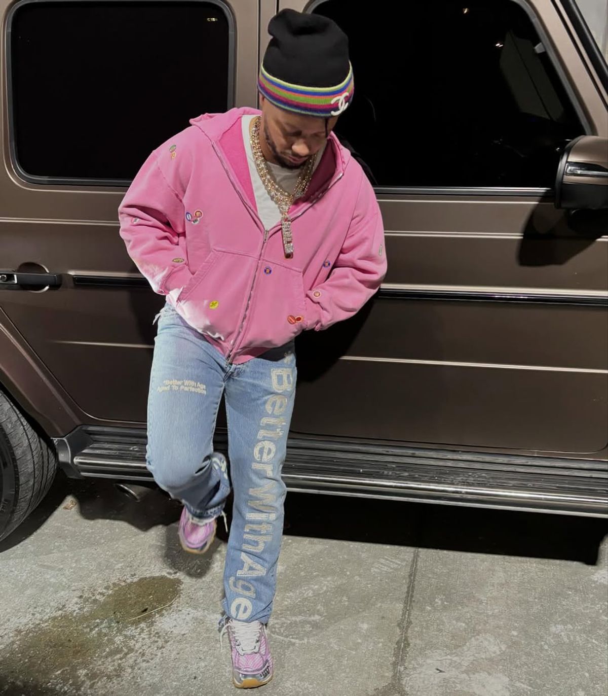 Veeze Outfit from February 13, 2025 | WHAT’S ON THE STAR?