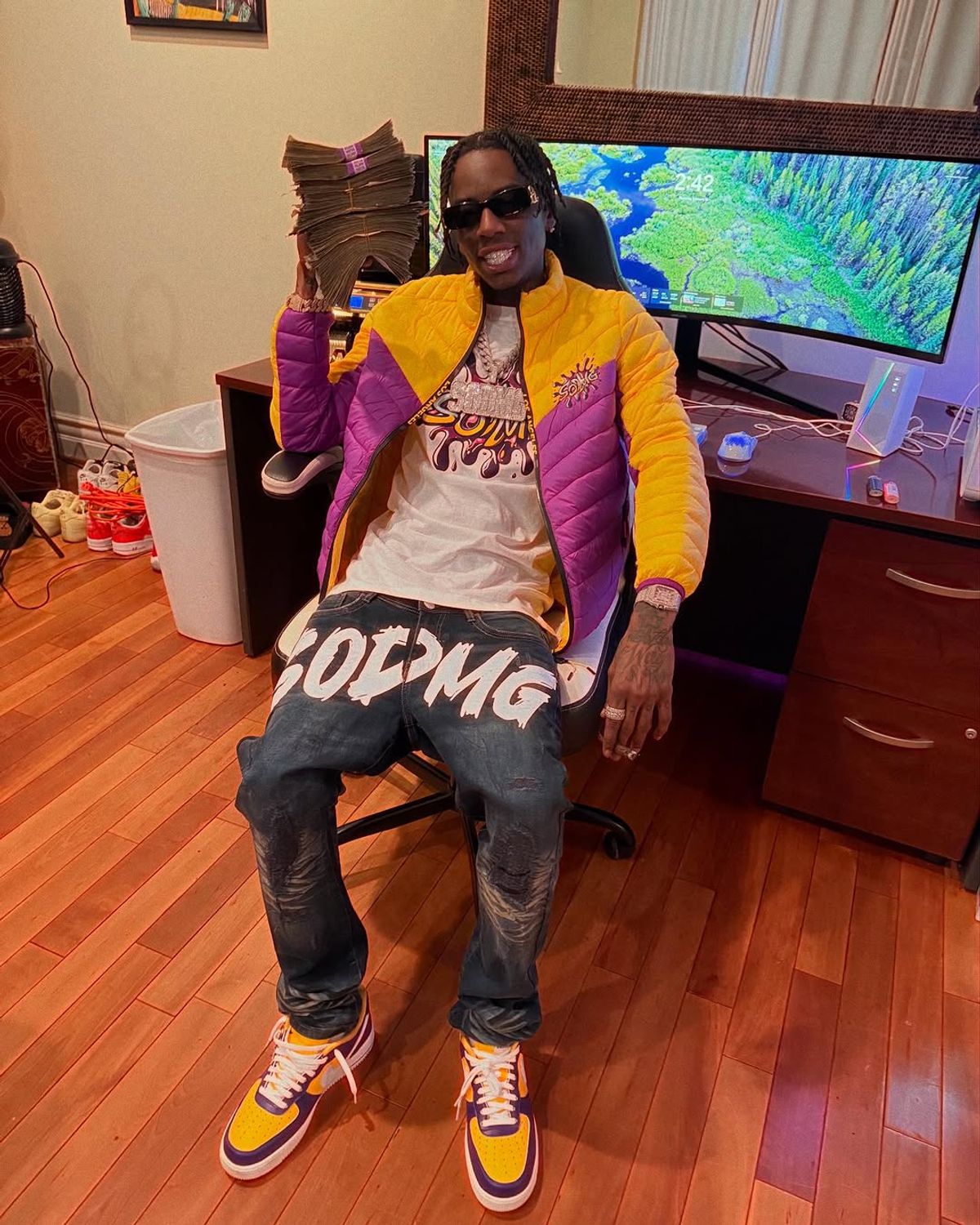 Soulja Boy Outfit from February 14, 2025 | WHAT’S ON THE STAR?