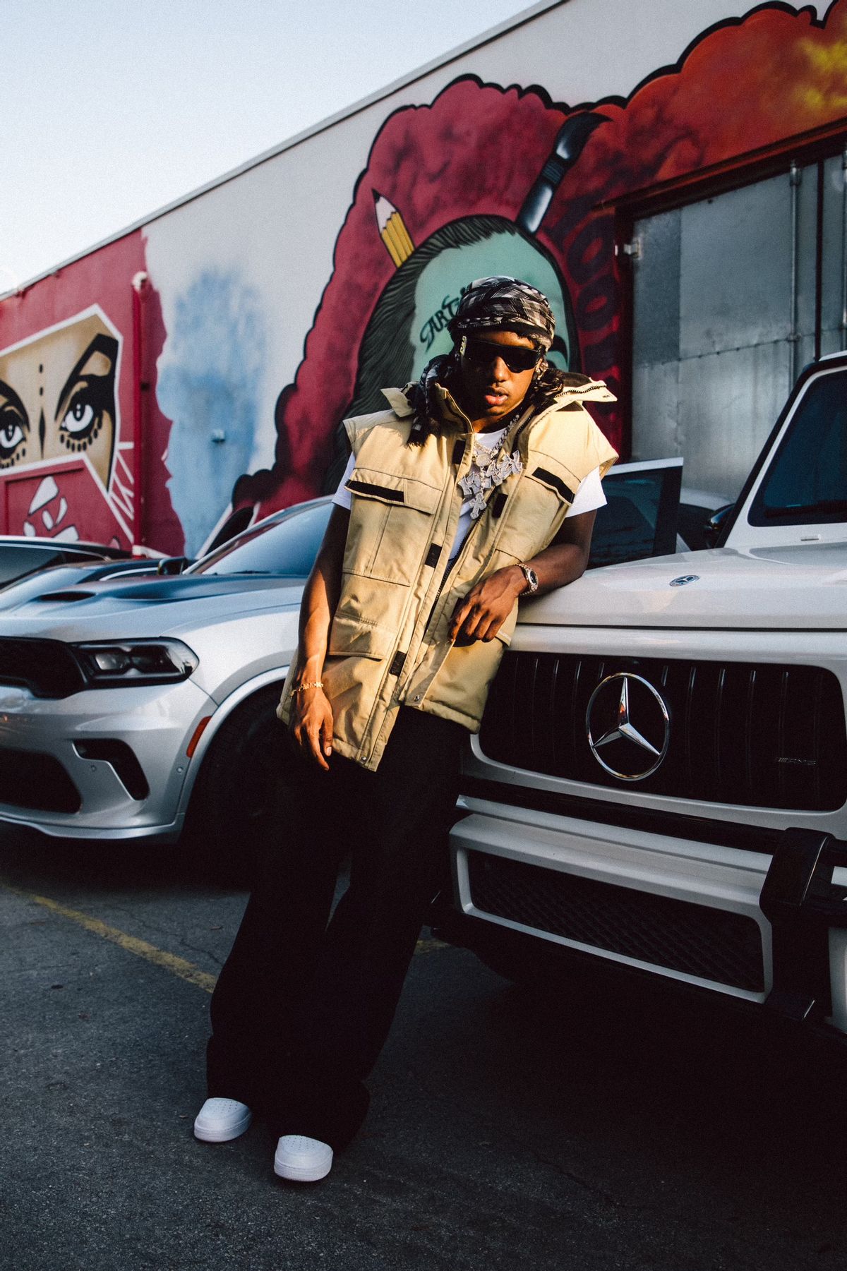 Rob49 Outfit from March 27, 2025 | WHAT’S ON THE STAR?