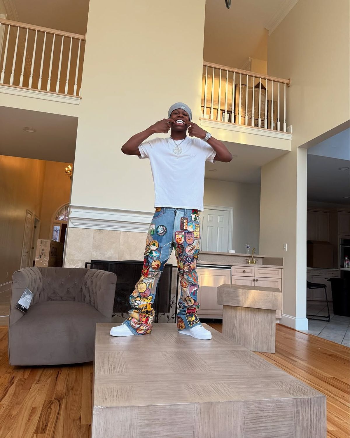 2xrakai Outfit from March 31, 2025 | WHAT’S ON THE STAR?