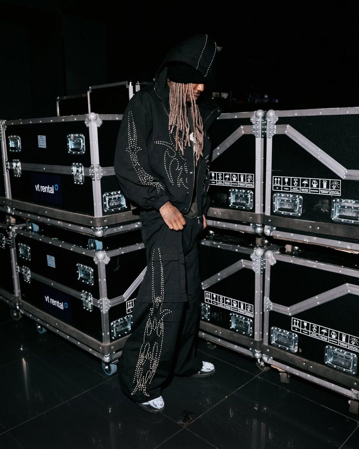 Destroy Lonely Outfit from April 12, 2025 | WHAT’S ON THE STAR?