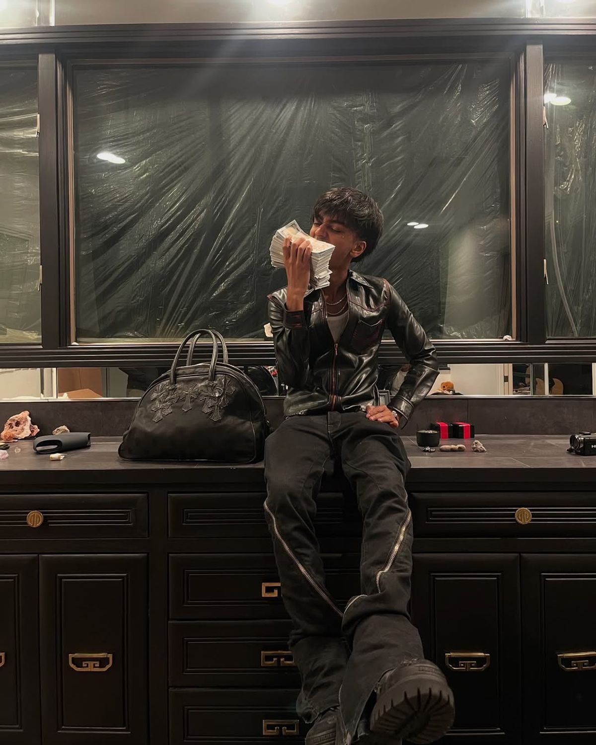 Yung Fazo Outfit from April 25, 2025 | WHAT’S ON THE STAR?