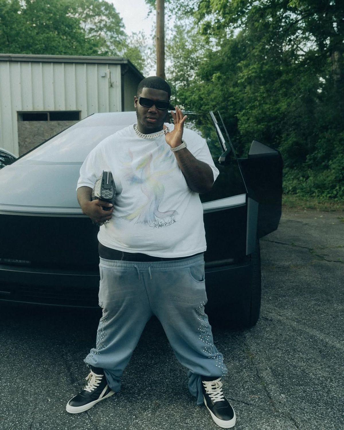 Enphamus Outfit from May 2, 2025 | WHAT’S ON THE STAR?