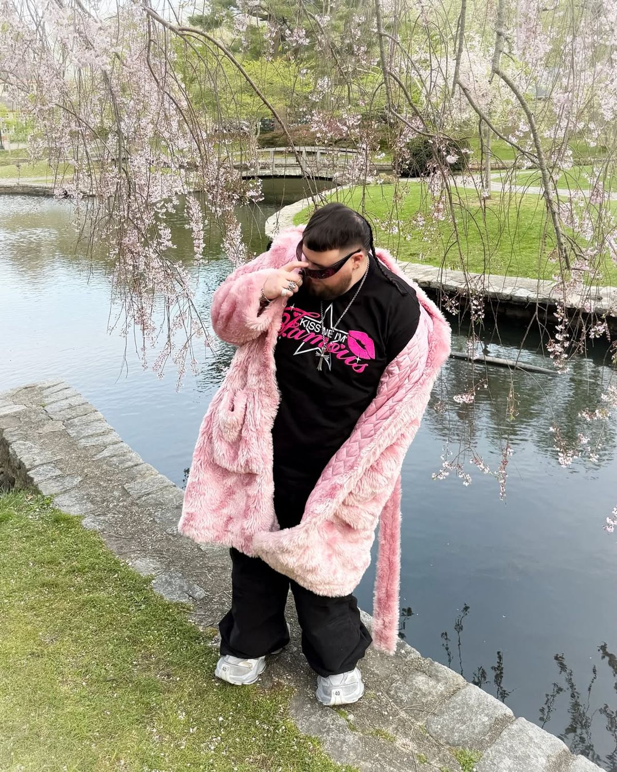 Joeyy Outfit from May 2, 2025 | WHAT’S ON THE STAR?