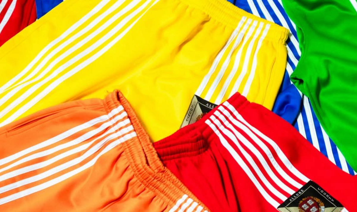 Allure County: Clothing, Shoes & Accessories | WHAT’S ON THE STAR?