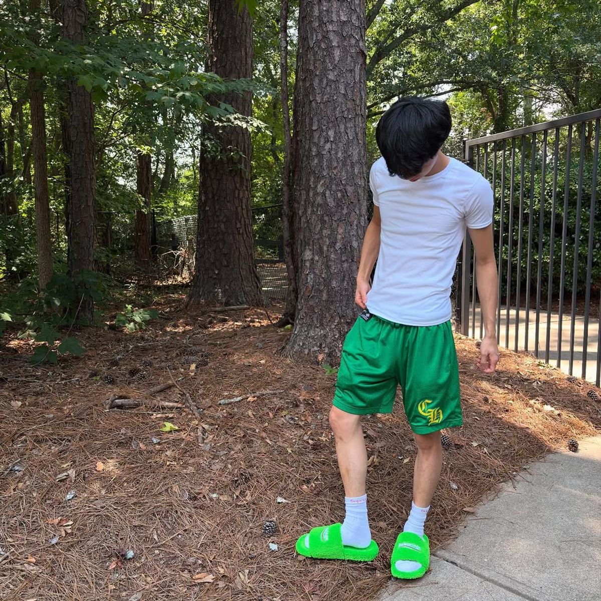 Ray Outfit from June 27, 2025 | WHAT’S ON THE STAR?