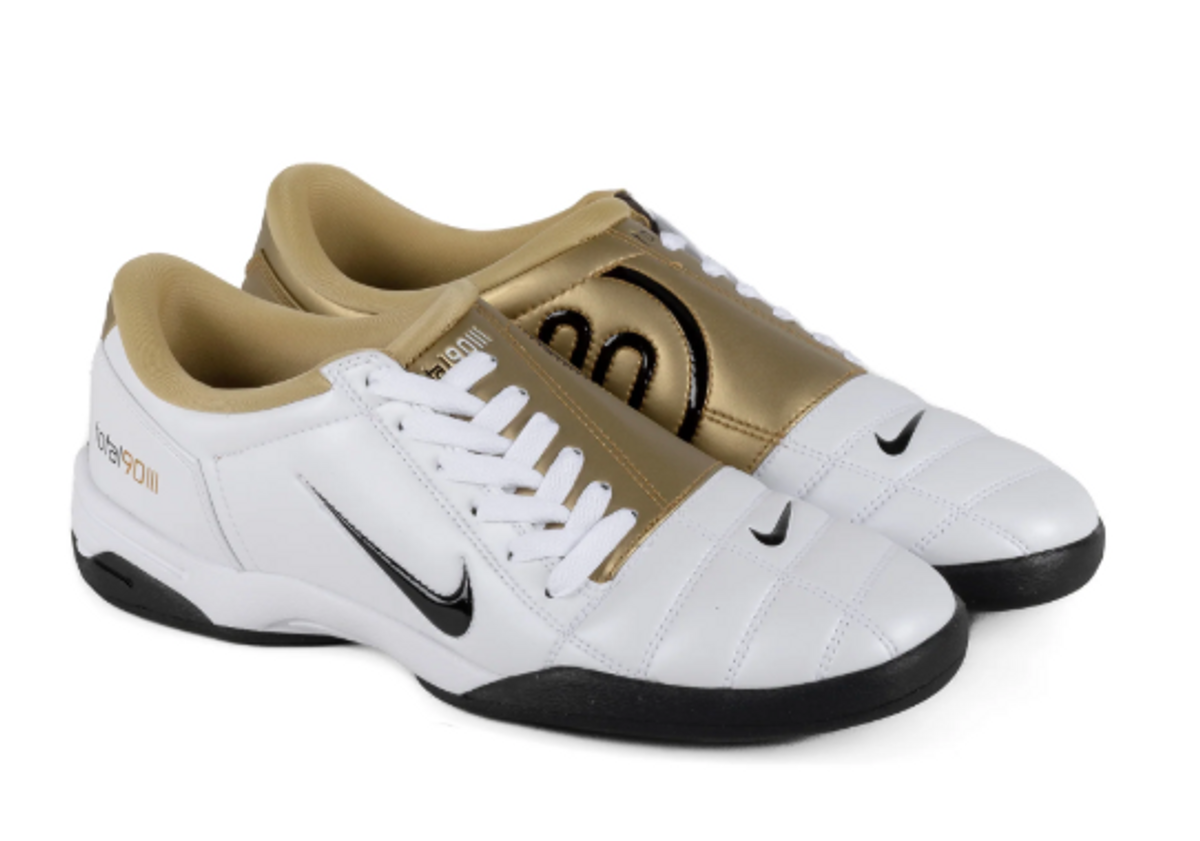 Nike T90 SP White Gold Sneaekers | WHAT’S ON THE STAR?