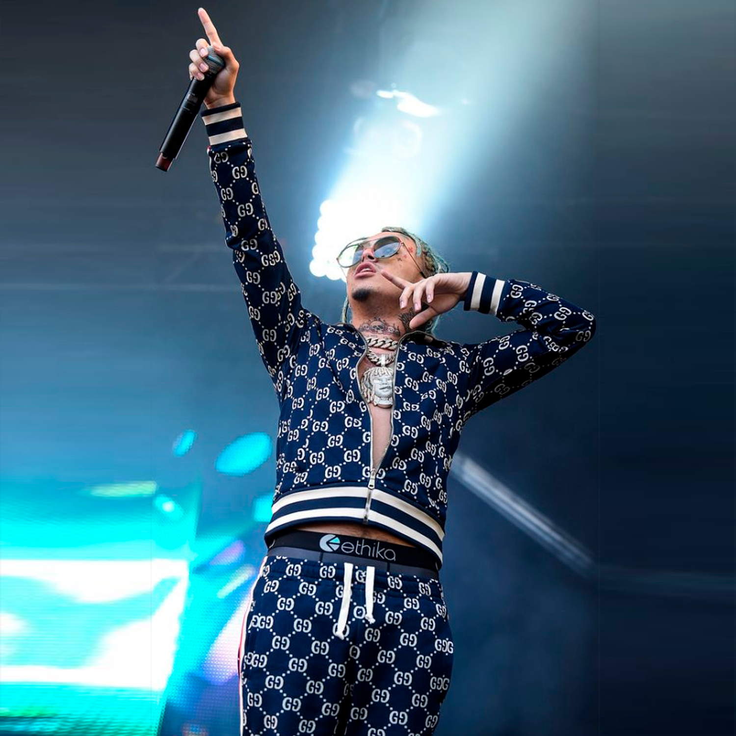 Lil Pump Outfit from August 9, 2018 | WHAT’S ON THE STAR?