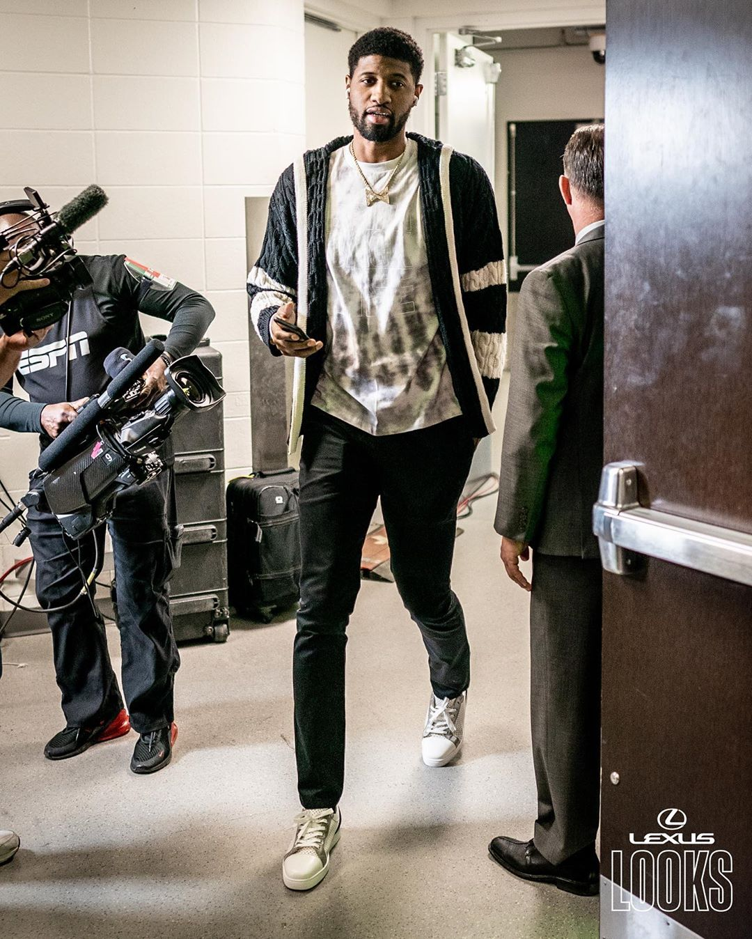 Paul George Outfit from January 1, 2020 | WHAT’S ON THE STAR?