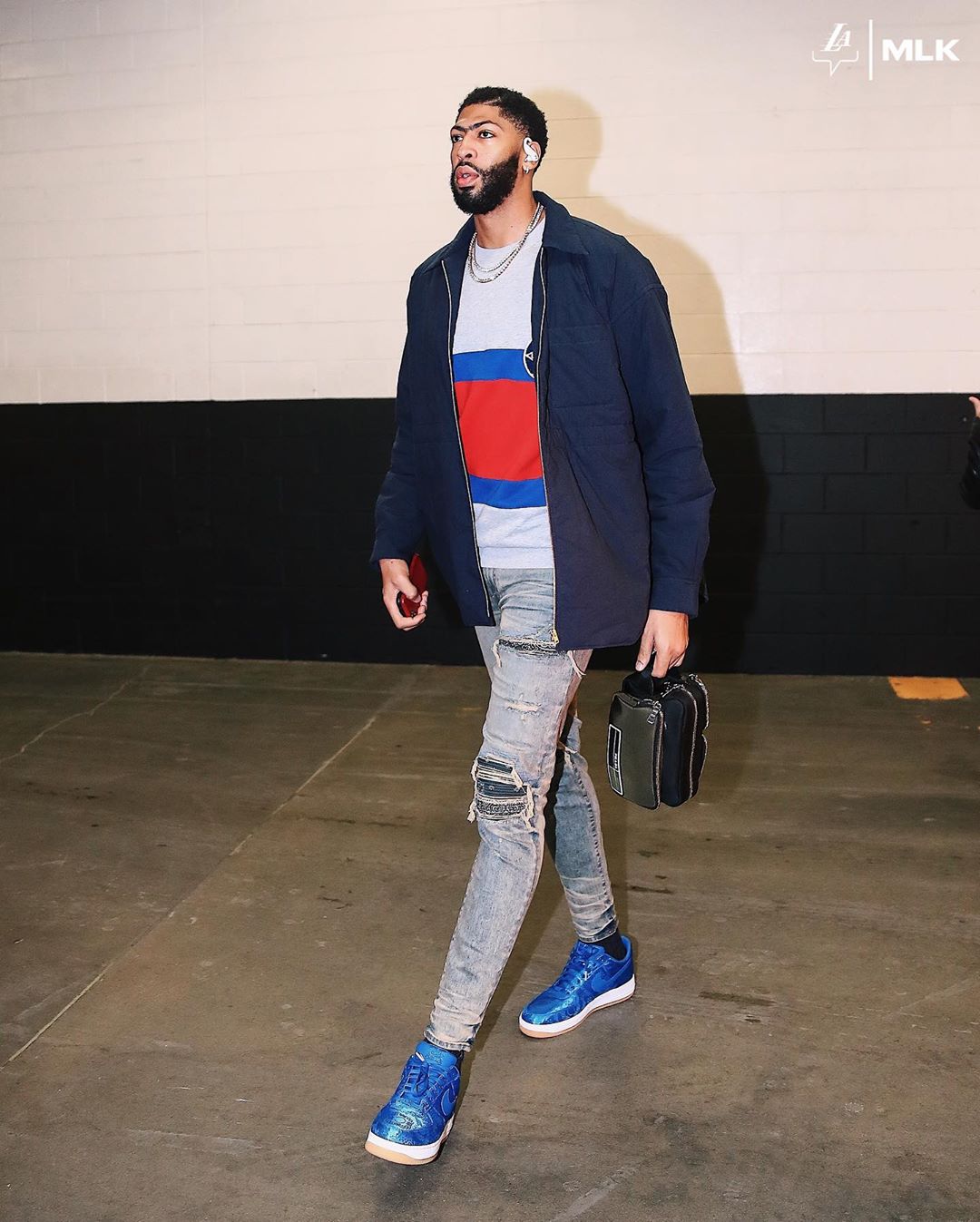 Anthony Davis Outfit from January 27, 2020 | WHAT’S ON THE STAR?