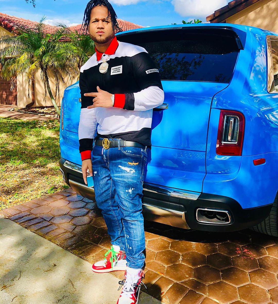 El Alfa El Jefe Outfit from April 3, 2020 | WHAT’S ON THE STAR?