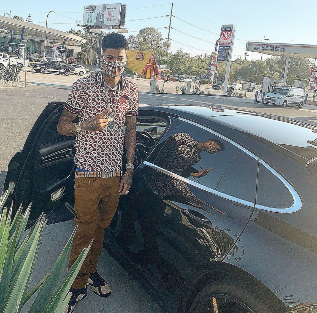 Blueface Outfit from April 29, 2020 | WHAT’S ON THE STAR?