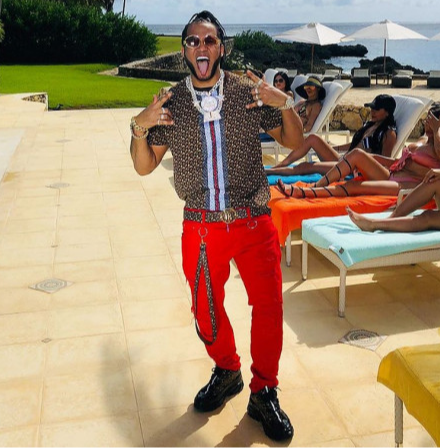 El Alfa El Jefe Outfit from May 30, 2020 | WHAT’S ON THE STAR?